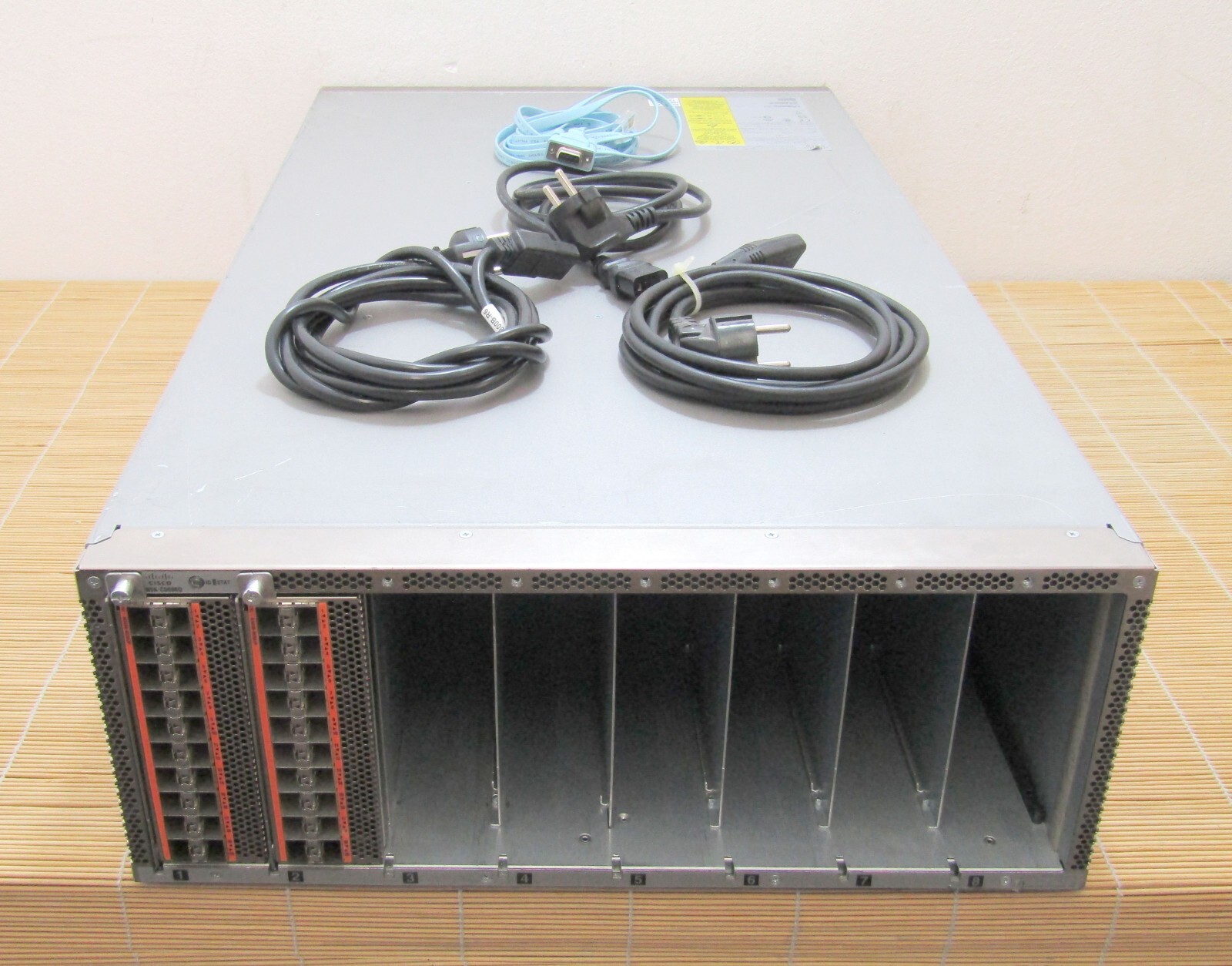 Cisco N5K-C5696Q Nexus 5696Q 6xPS 2xN5696-M20UP N56-VMFEX9 4Q-SSK9 N56 ...