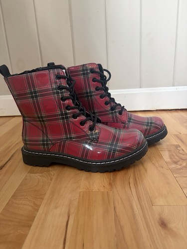NEW Torrid Women's Red Tartan Plaid Combat Boots Lace Up Zip 9.5 WW ...