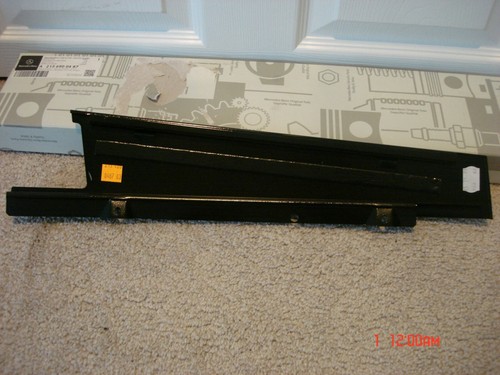 Mercedes Benz Genuine OEM Ornamental Molding 213-690-04-87 NEW | eBay