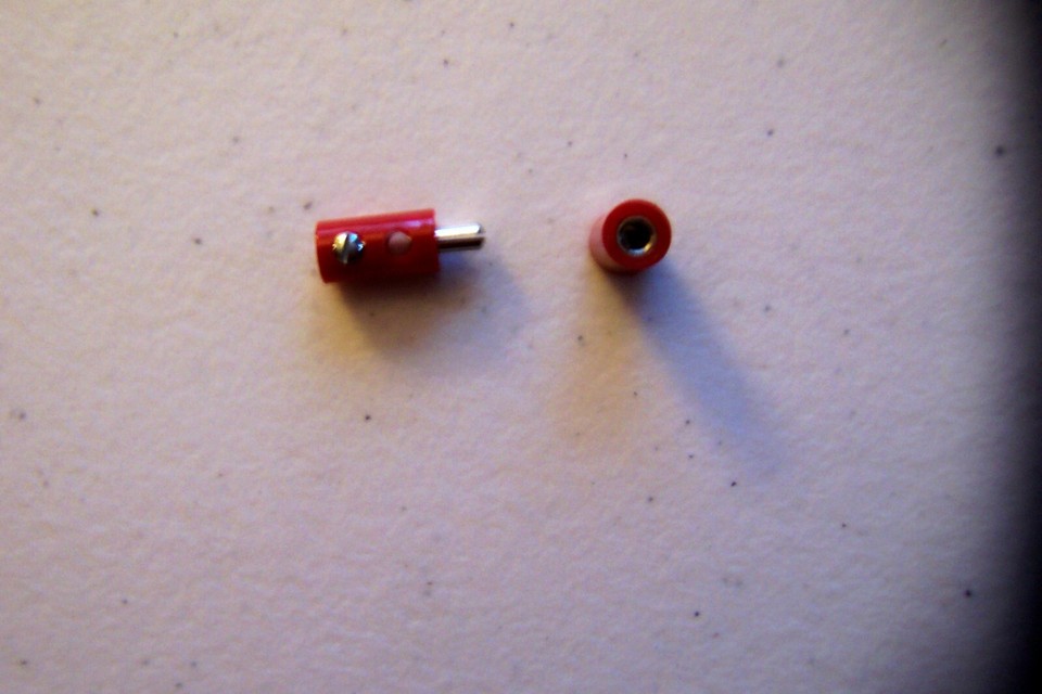 090 (A) OLD STYLE LGB/MARKLIN HO MALE FEMALE PLUGS & SOCKETS, 60 PCS ...