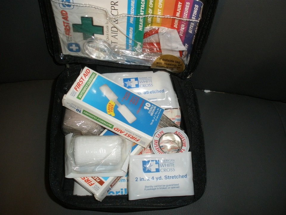 Lexus First Aid Medical Medic Kit w/ Leather Case Loaded (SU55) | eBay
