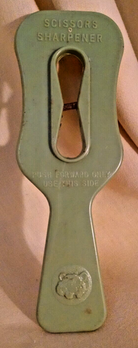 ESSO VINTAGE SCISSORS SHARPENER AVOCADO GREEN PLASTIC EMBOSSED LOGO USA ...