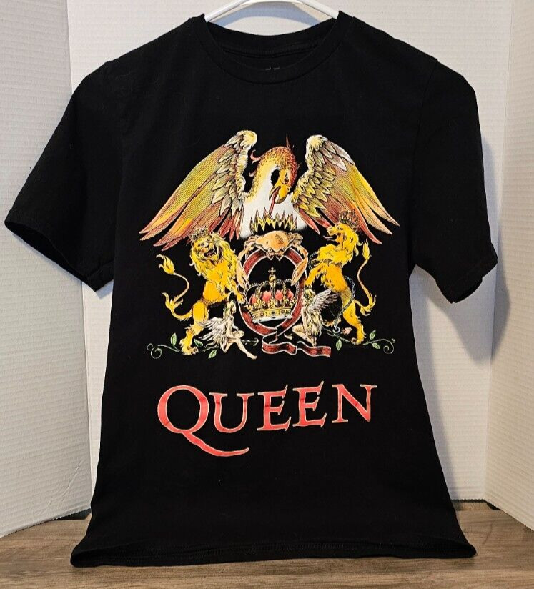 Vintage Queen Band Official Merchandise T-Shirt Lions… - Gem