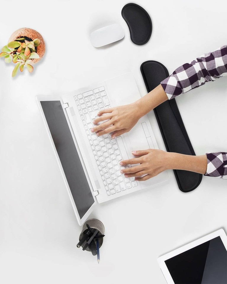 Keyboard Wrist Rest Pad and Mouse Rubber Wrist Rest Support Cushion ...