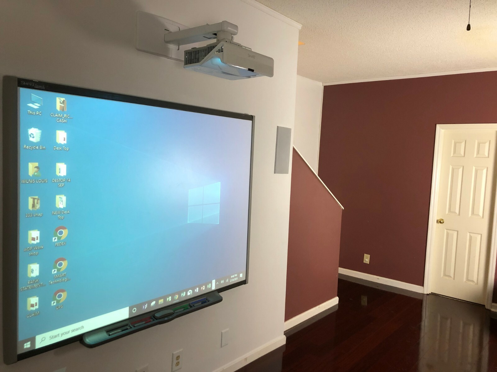 Interactive Smart Board SB680 and Smart U100 short throw projector | eBay