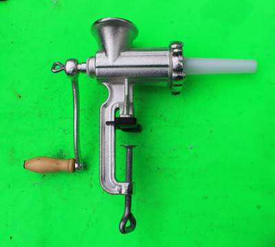 USED KITCHEN CRAFT No5 HAND MINCER WITH 3 BLADES 27 x 22 x 9cm CAST ...