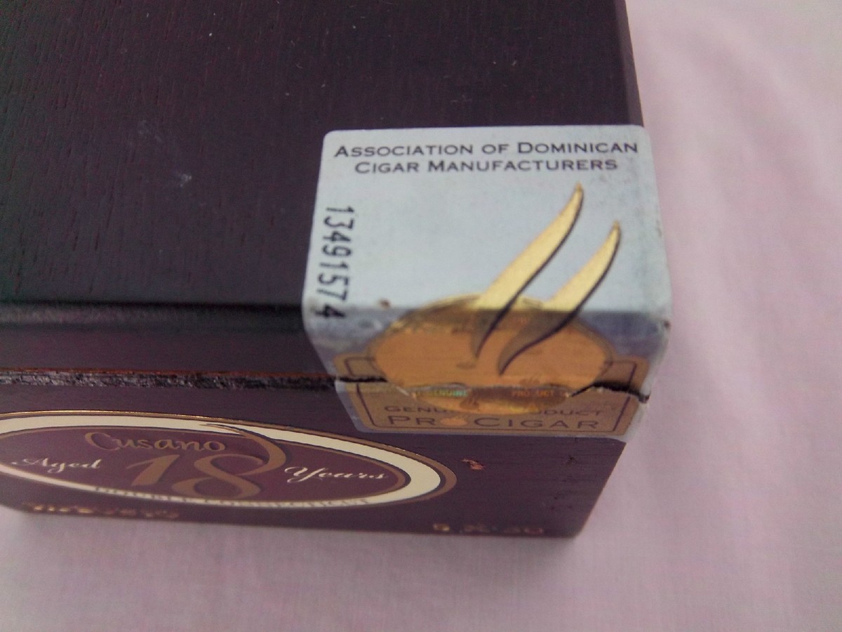 Cusano 18 Years Double Connecticut Cigar Box Special Wooden, 49% OFF