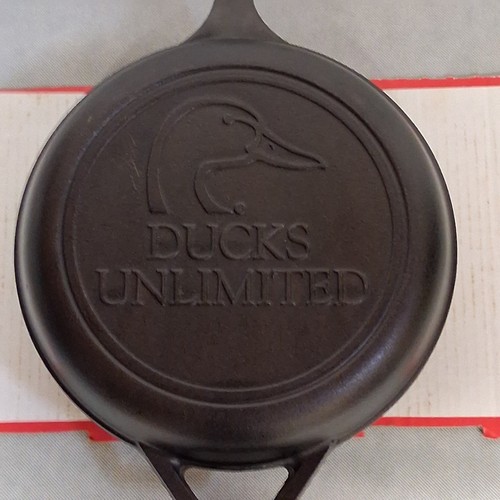 Lodge Ducks Unlimited Cast Iron 10" 4 in 1 Combo Cooker Oven Skillet ...