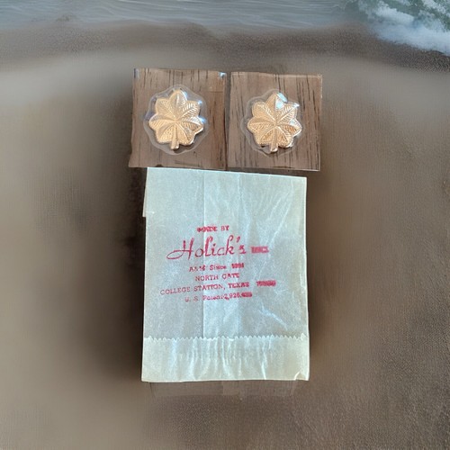 Vietnam US Air Force Metal Major Rank Plastic Encased Flight Suit ...