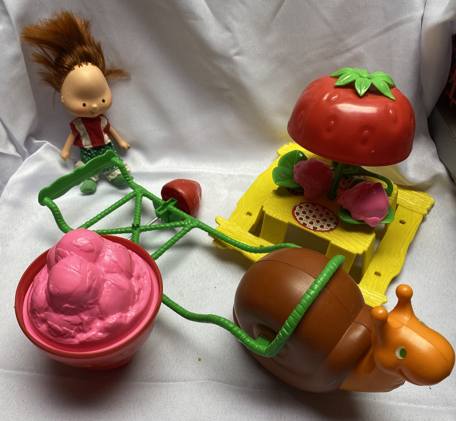 Vintage Strawberry Shortcake Snail Cart Original Box Near Complete | eBay