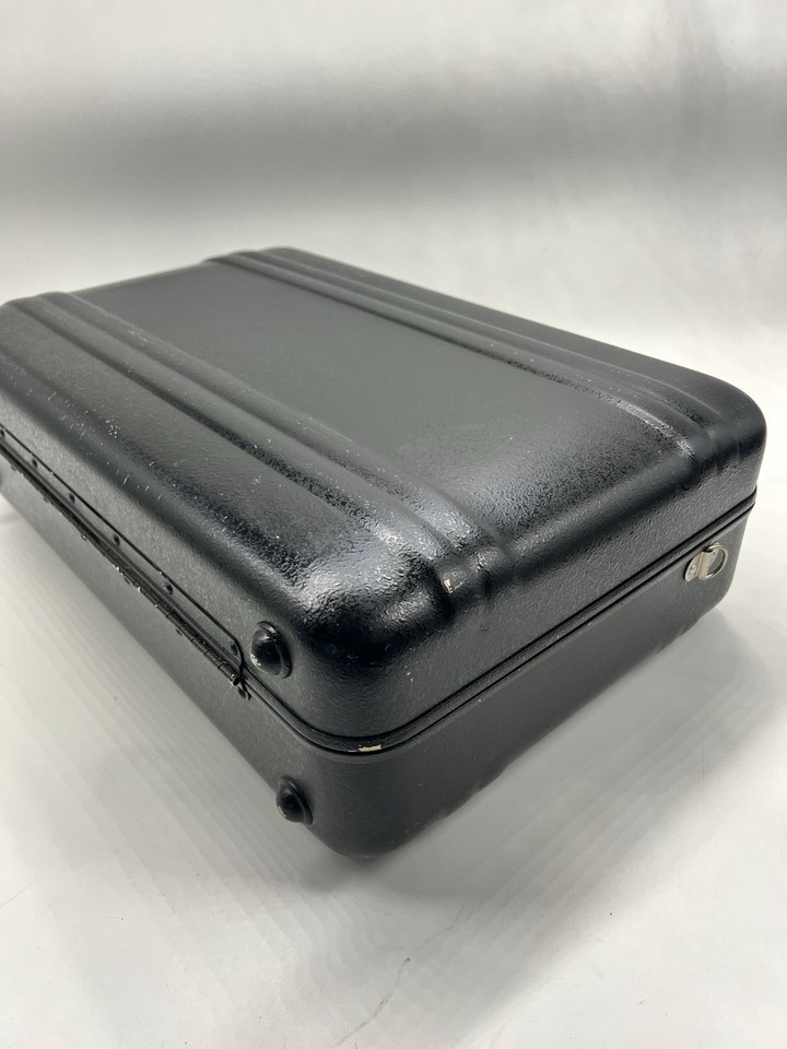 Zero Halliburton Aluminum Camera Case 21 x 14 x 5 Black Suitcase WITH ...