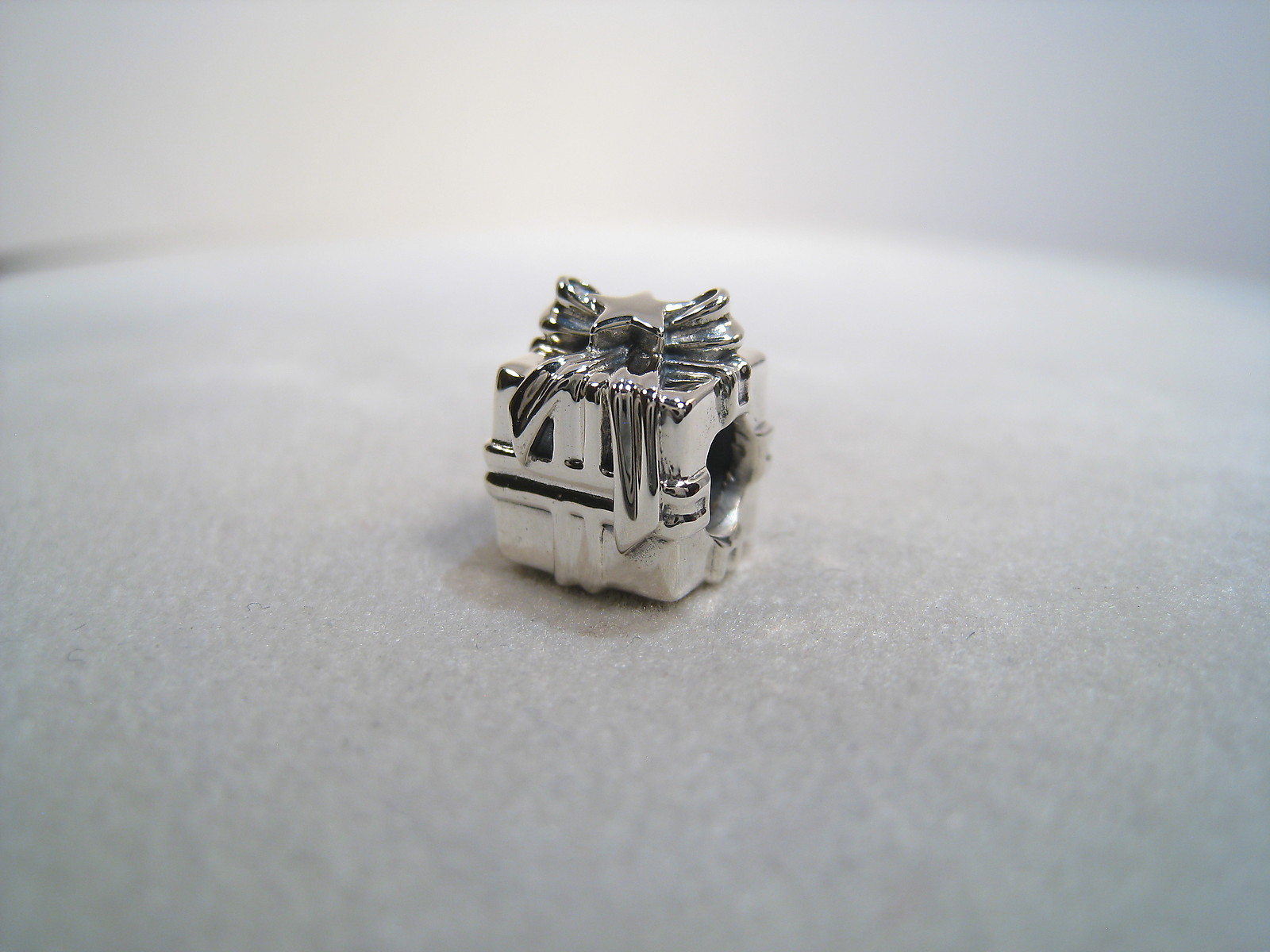 NEW!! Authentic Pandora Silver Charm Gleaming Gift 791987 | eBay