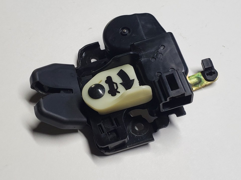 2002-2005 Nissan Altima OEM Trunk Latch Lid Lock Actuator Release 84631 ...