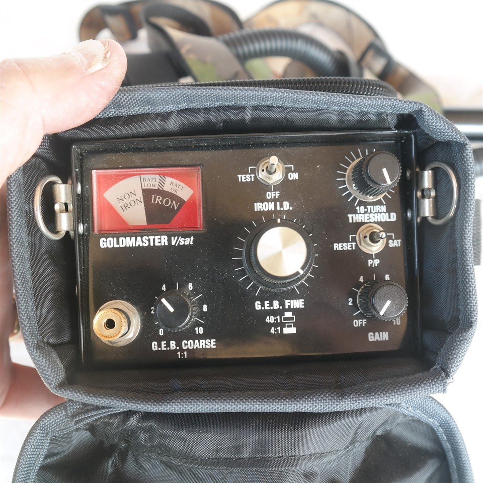 White's Goldmaster V/sat Metal detector Gold machine Chest mount TESTED ...