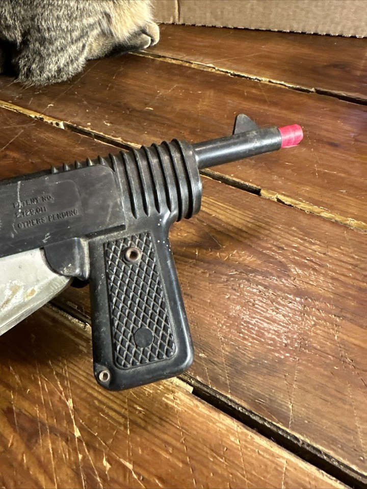 Vintage 1950s Mattel Burp Machine Gun Metal Wind Up Automatic Cap Toy ...