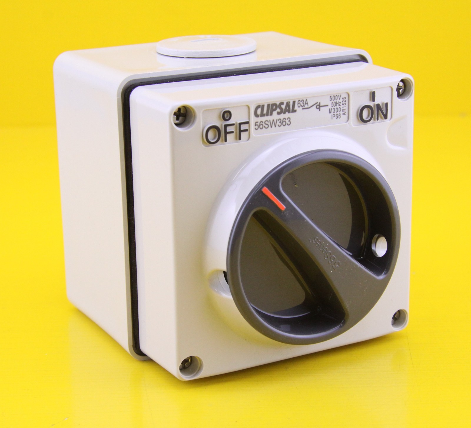 Clipsal Weatherproof 3 Phase Surface Switch on off 63 a 500 VAC IP 66 ...