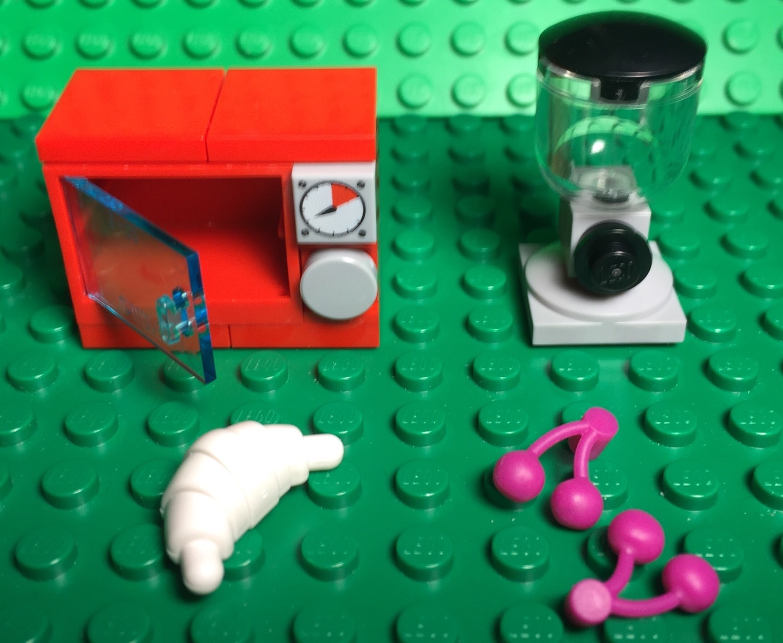 Lego City Town Mini Figure Microwave Oven,Blender With croissant,2 ...