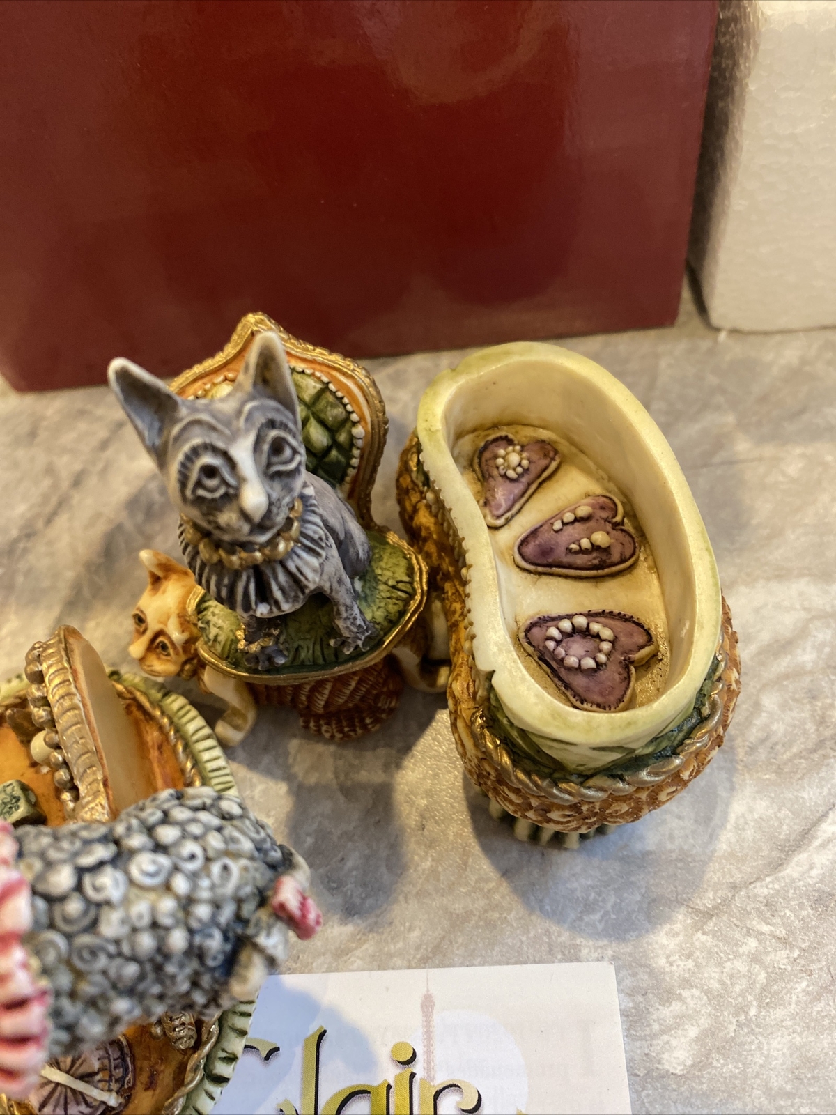 Harmony Kingdom Cat Trinket Box--Vix Verne & Velvet's Vanity--Clair de ...