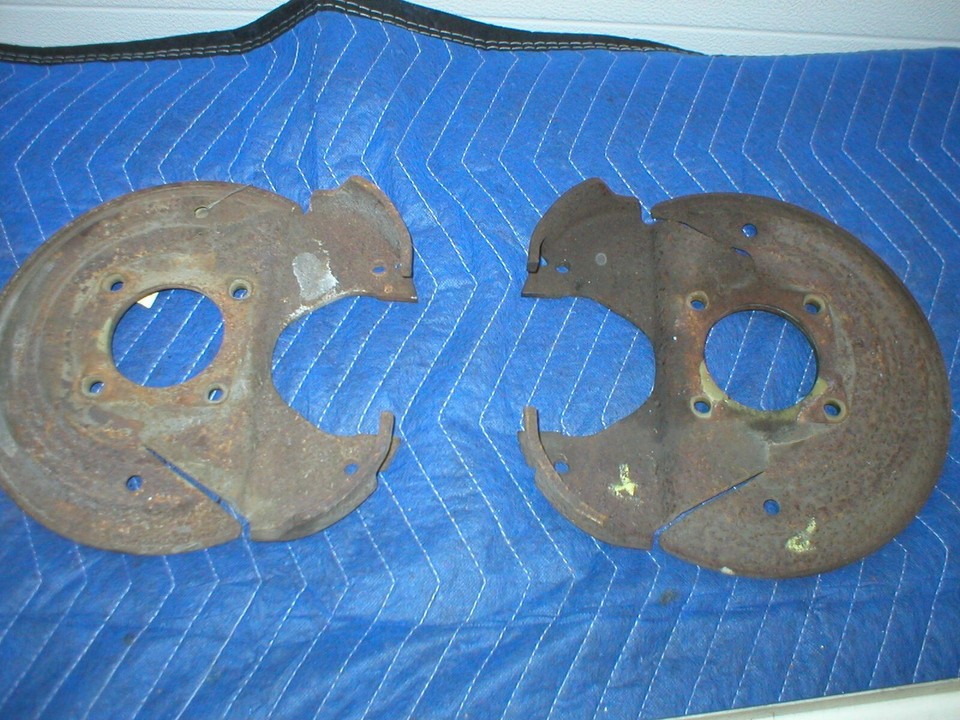 1985-89 Nine 9 Bolt Differential Rear end DISC BRAKE backing plates ...