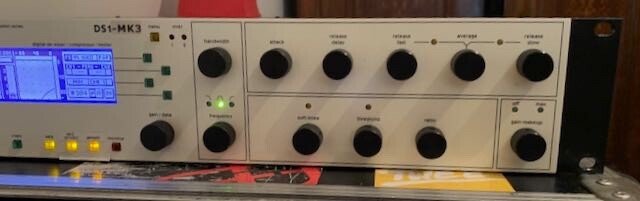 Weiss Compressor/Limiter DS1 MK3 2016 White | eBay