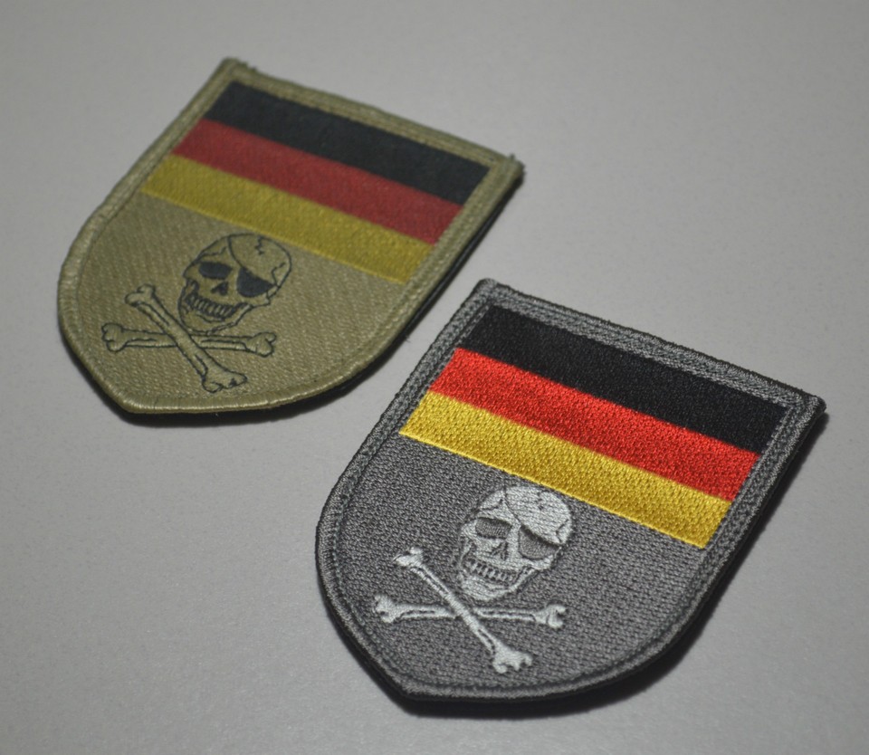 KILLER ELITE AFSOC WAR TROPHY DEATH FROM ABOVE 432D WING INSIGNIA: MQ-9 ...