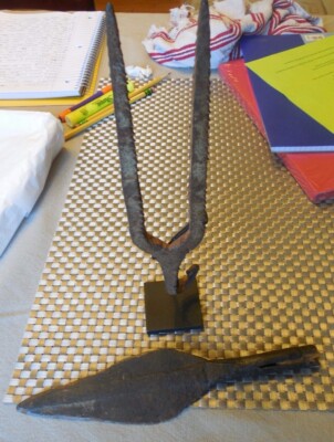 AFRICAN HARPOON POINT w/ STAND & SPEAR POINT African collectibles | eBay