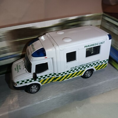 Richmond Toys 19992 - Holby Ambulance Service Paramedic Unit - Casualty ...