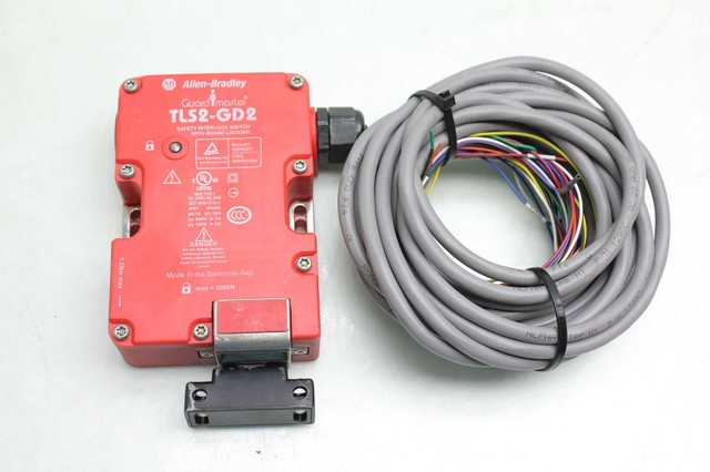 Allen-Bradley AB TLS2-GD2 Guard Locking Switches w/ Cable 450 Ibs ...