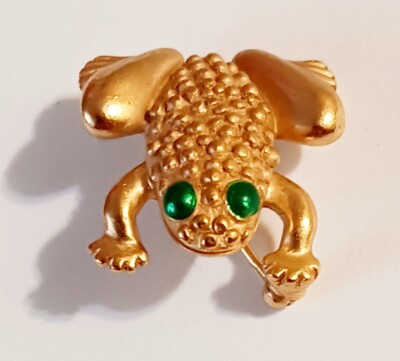 Vintage Carolee Gold Tone Green Eyes Small Textured Frog Pin | eBay