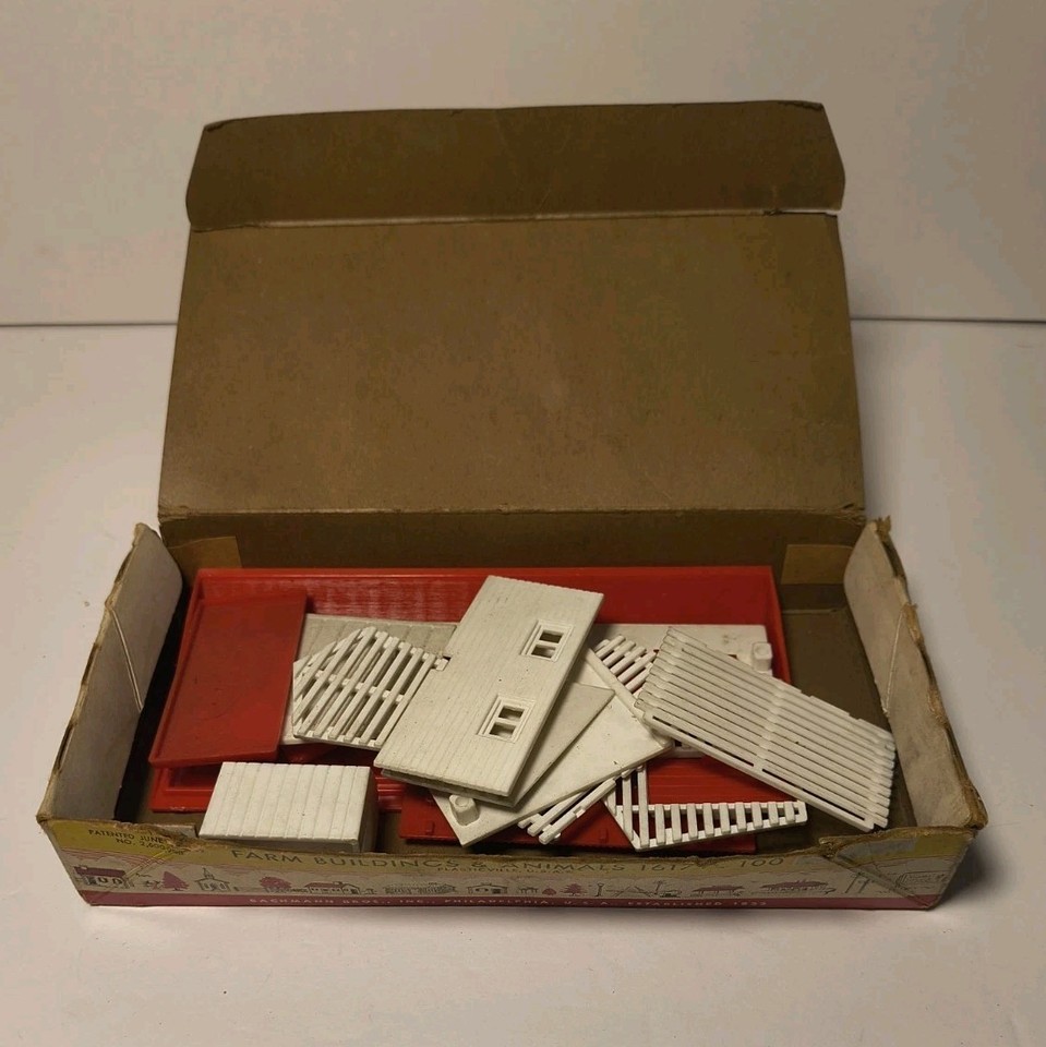 LOT Vtg 1950s Plasticville Pieces Playground Dairy Farm Hospital Post ...