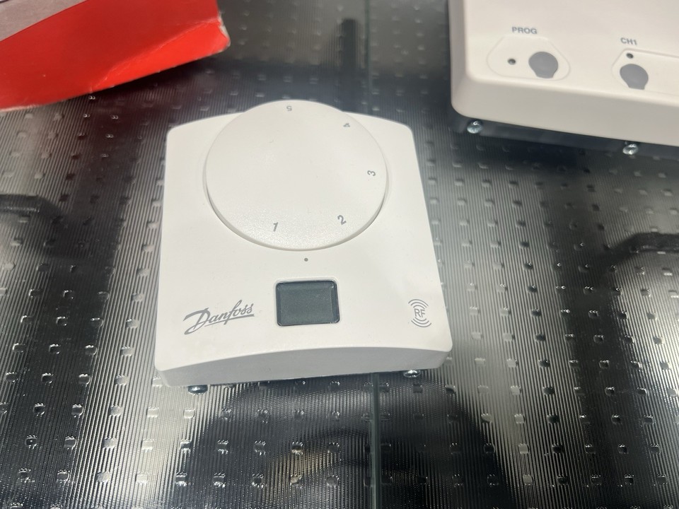 Danfoss RET B-RF+RX1 Wireless Room Thermostat with Receiver 087N727600 ...