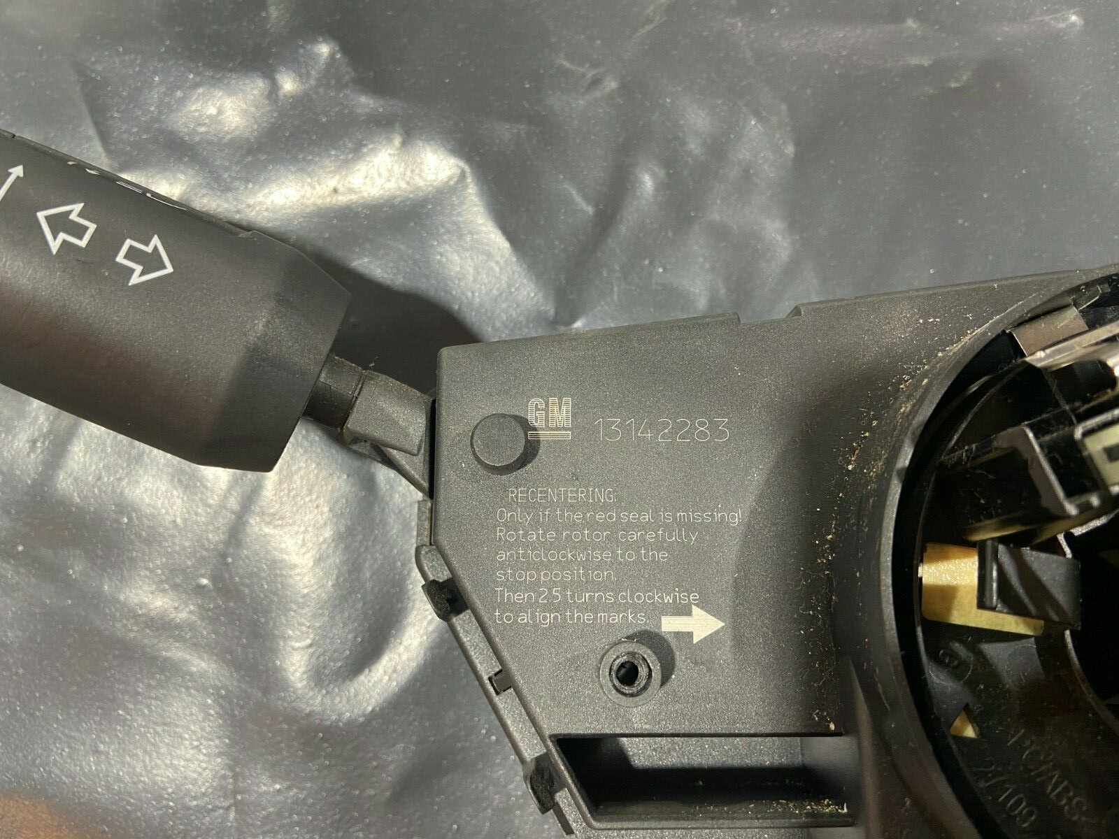 Vauxhall Corsa D Comms Unit Indicator Stalks Wiper Stalk 13142283 06-14 ...