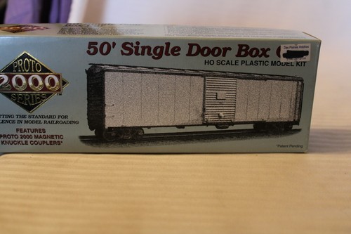 HO Scale Proto 2000 50' Box Car, Grand Trunk Western, Brown, #595468 ...