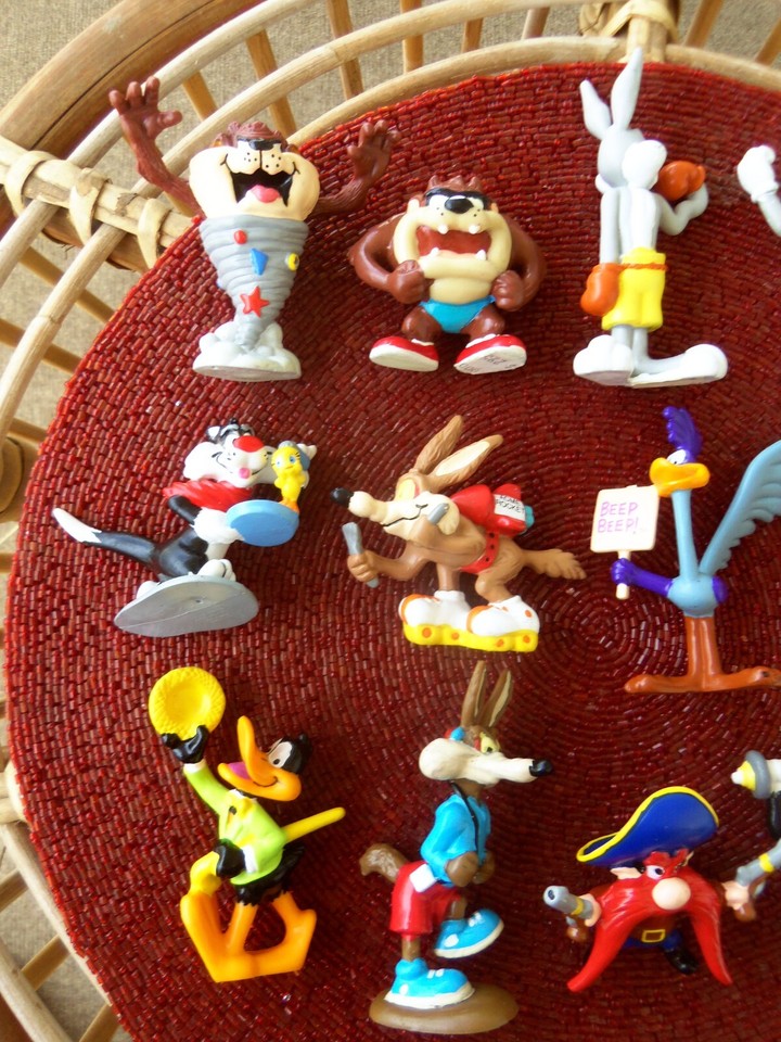 Vintage 1990 Looney Tunes PVC toy lot Bugs Bunny Road Runner Wile E ...