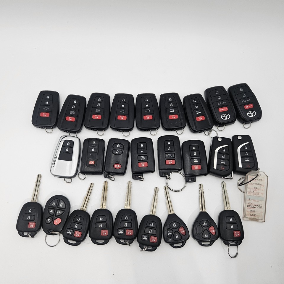 Lot Of 26 Oem Toyota Key Fobs - Key Heads | eBay