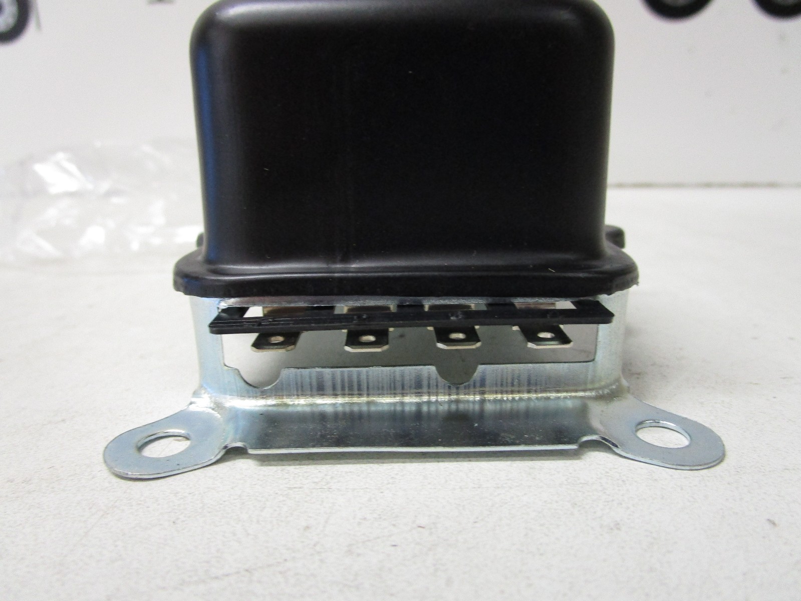 VINTAGE D-635 REPLACEMENT VOLTAGE REGULATOR #1119515 FOR GM CARS ...