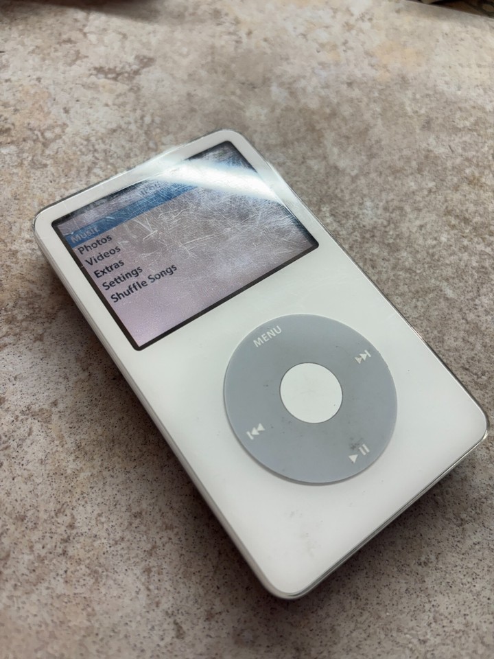 Apple iPod A1136 60 GB 5th Generation White MA003LL Tested Works | eBay