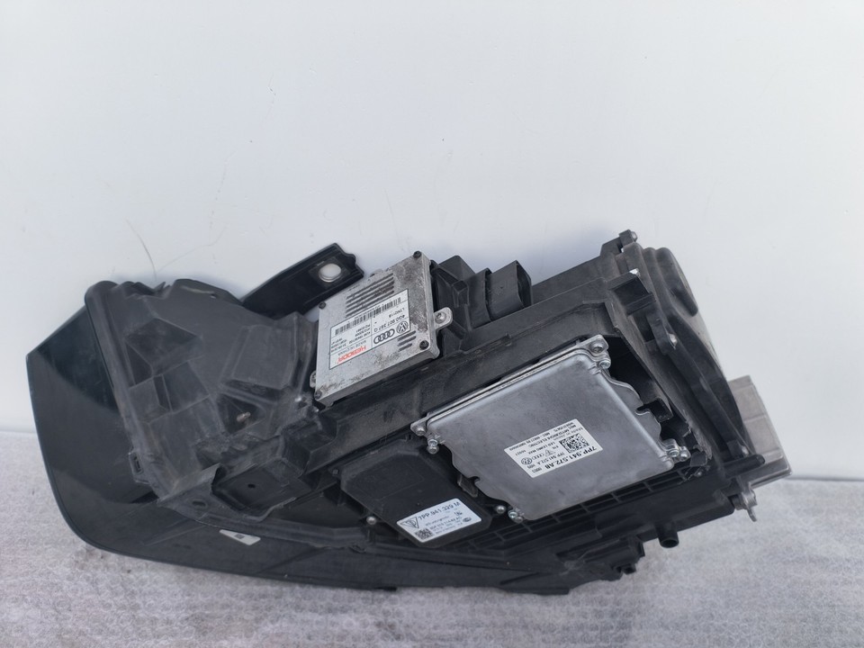 2016 2017 2018 Audi Q3 OEM LED Headlight Right Passenger side RH ...