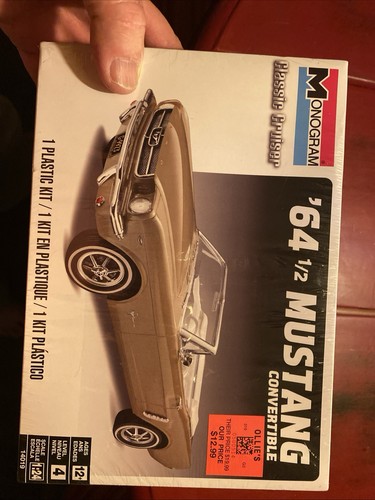 Monogram 64 1/2 Ford Mustang Convertible Pony Car | eBay