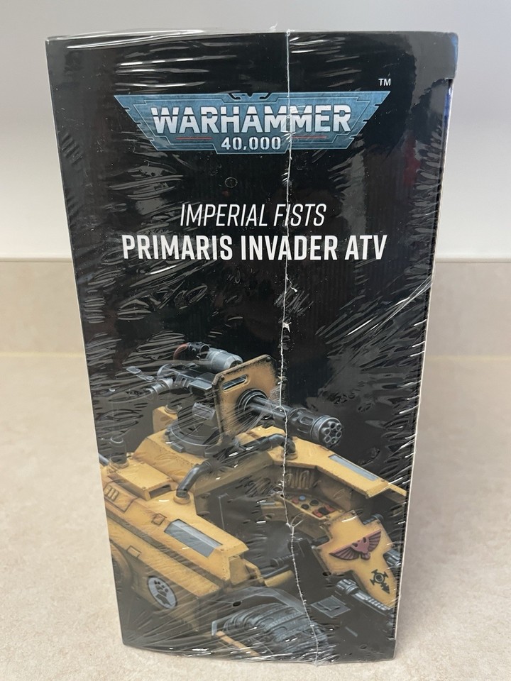 JOYTOY Warhammer 40,000 Imperial Fists Primaris Invader ATV scale 1/18 ...