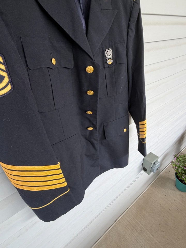 U.S. ARMY MILITARY UNIFORM - SERGEANT FIRST CLASS E7 - WITH ...