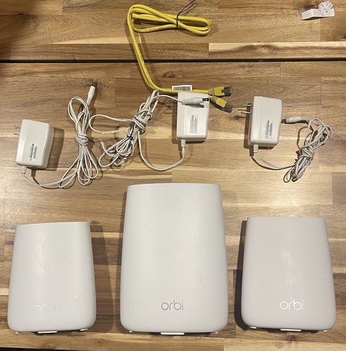 Netgear Orbi Router RBR50v2 Tri-Band Wi-Fi Router + 2 RBS20 Satellites ...