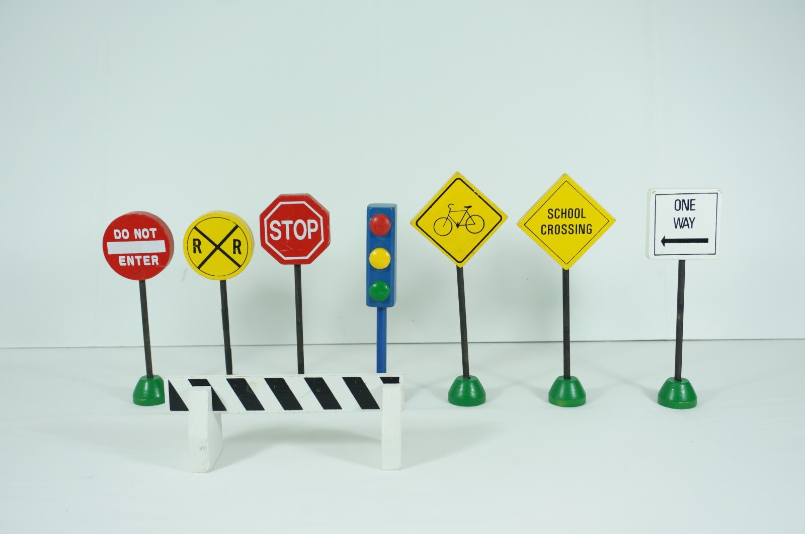 Wooden Railroad Signs O S Gauge Track Signs Railroad Crossing School ...