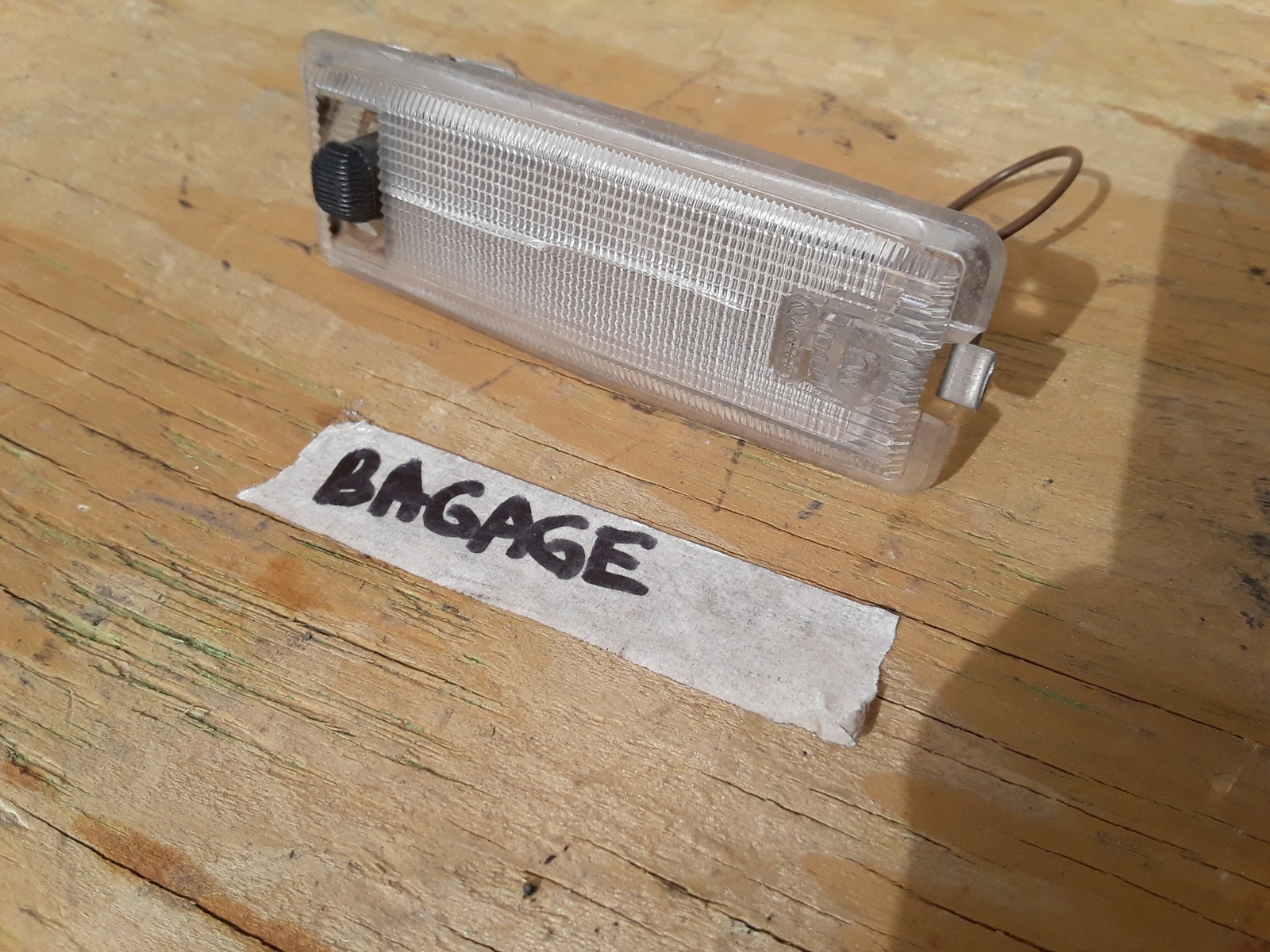 1983 - 1988 PORSCHE 944 2.5L UPPER INTERIOR SALON LIGHT LAMP BULB ZKW ...