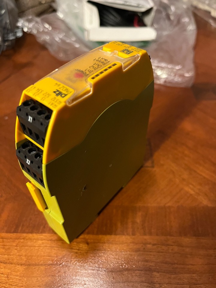 1x PILZ 751104 SAFETY RELAY PNOZ s4 C 24VDC 3n/o 1n/c US STOCK | eBay