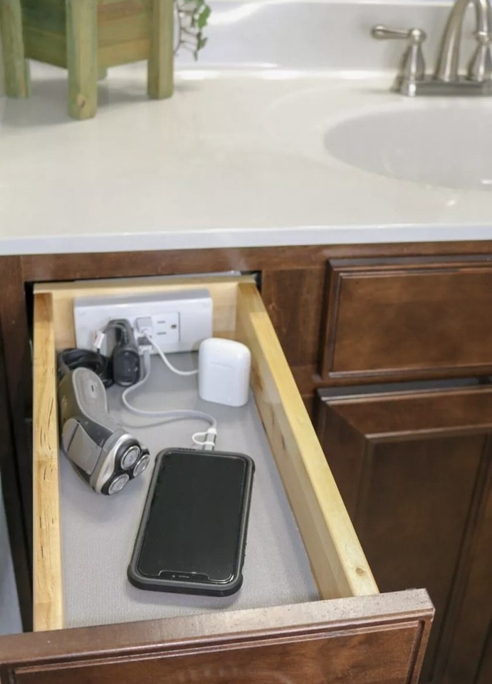 Low-Profile USB-C In Drawer Outlet Drawer Docking Charging Station ...