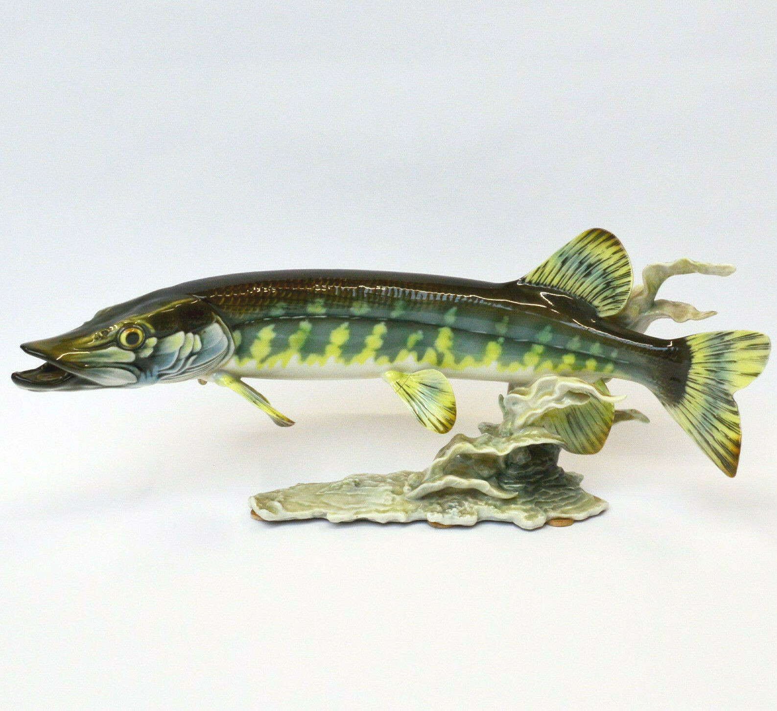 Große Hutschenreuther Porzellanfigur Fisch Hecht G. Granget Länge 45 cm ...