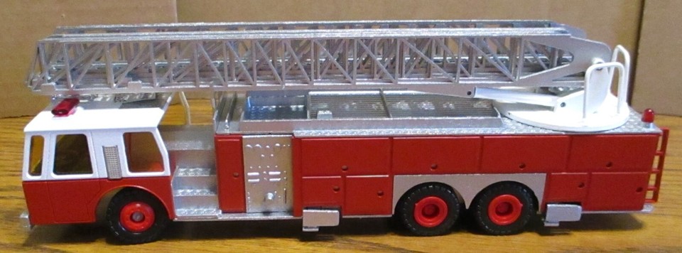 Conrad 5504 Aerial Hook Ladder Fire Truck Engine Collector Toy 1/50 W ...