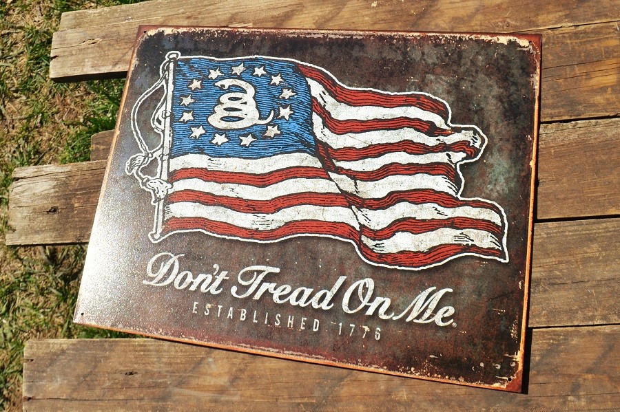 Bandera De Gadsden Guerra Revolucionaria Amazon.com: Don't Tread On Me