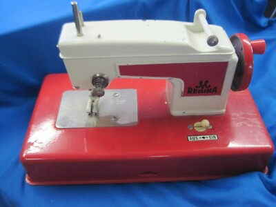 VINTAGE REGINA TOY SEWING MACHINE (BERLIN MADE IN GERMANY US ZONE ...
